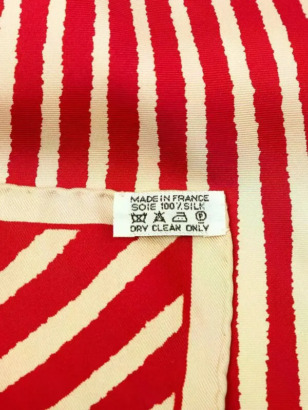 Hermès 2003-2026 Soleil Silk Scarf 90 Scarves - Red