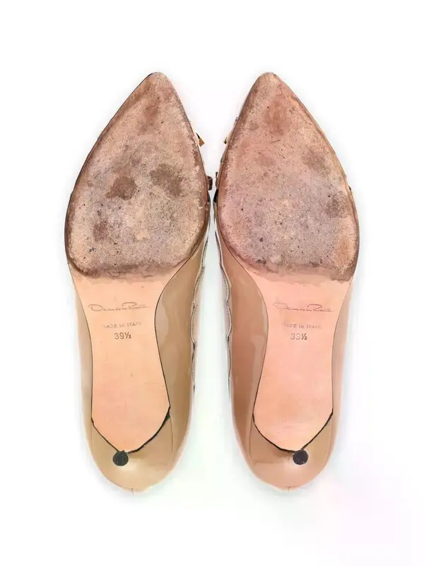 Oscar De La Renta Scallop Bow Detail Pumps