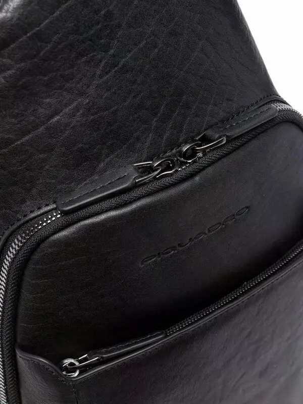 PIQUADRO Debossed-logo Sling Bag