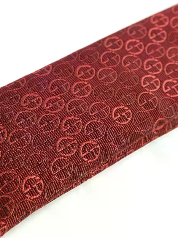 Giorgio Armani Logo-jacquard Pointed Tie