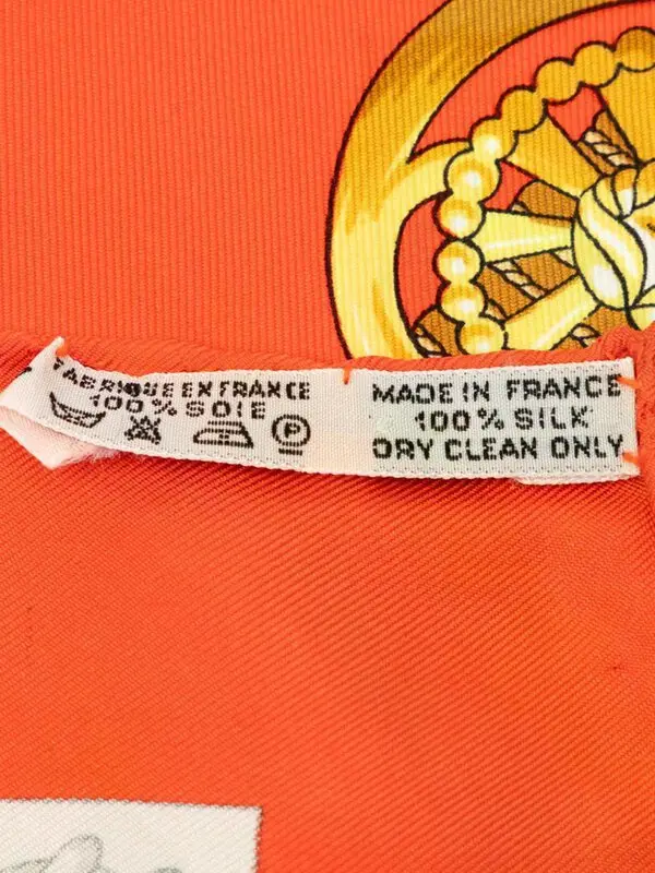 Hermès 1986-2011 Cliquetis Silk Scarf 90 Scarves