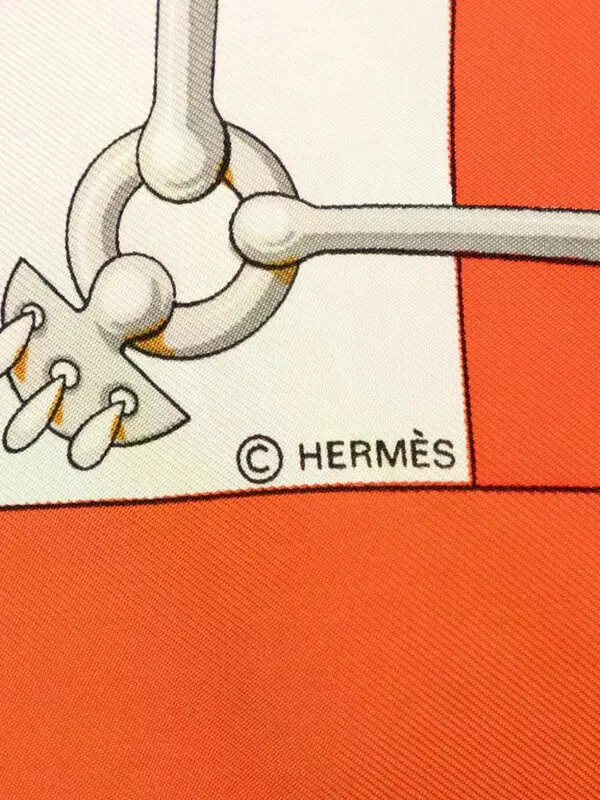 Hermès 1986-2011 Cliquetis Silk Scarf 90 Scarves