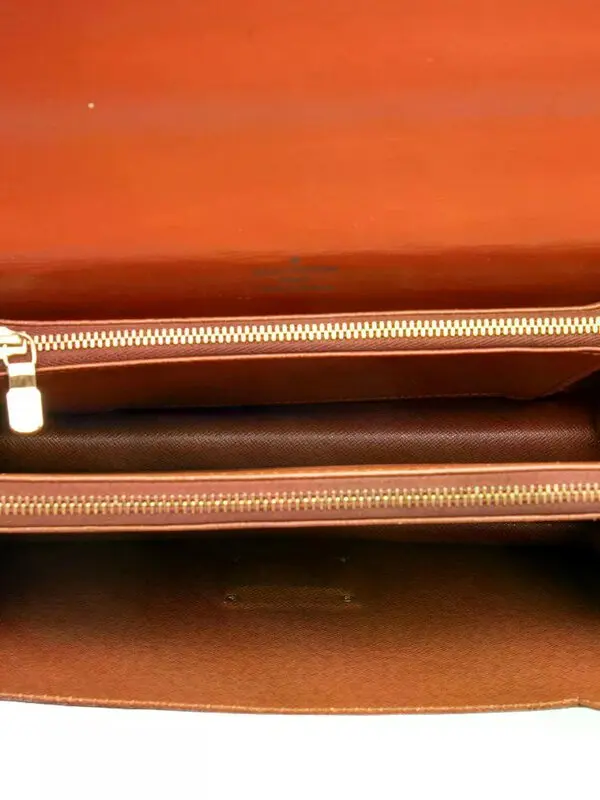 LOUIS VUITTON 1993 Epi Concorde Handbag