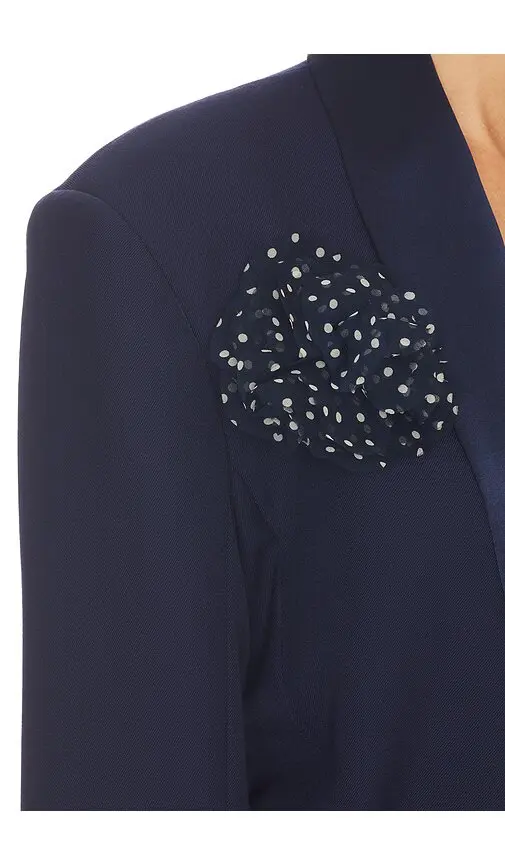 HELSA Silk Flower Pin