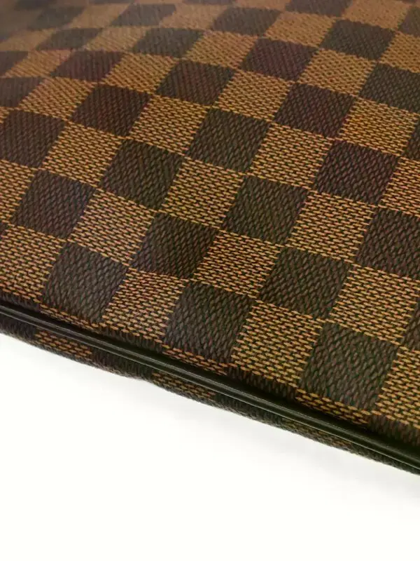 LOUIS VUITTON 2010 Damier Pochette Plate Brooklyn Shoulder Bag