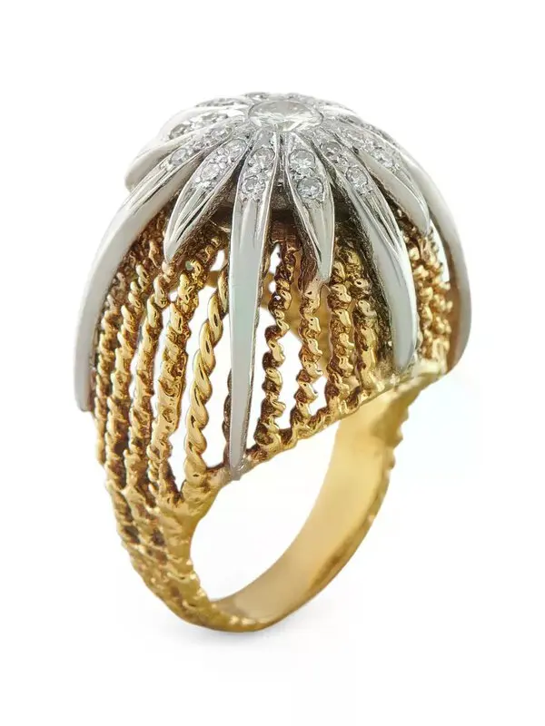 LB EXCLUSIVE Diamond Floral Ring