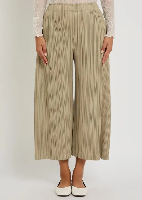 Issey Miyake Pleated Cropped Trousers