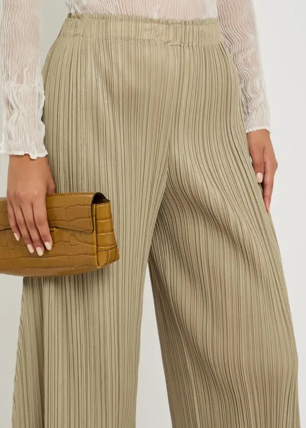 Issey Miyake Pleated Cropped Trousers