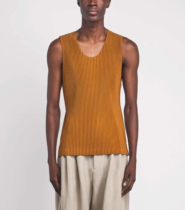 Issey Miyake Pleated Sleeveless Vest - Brown