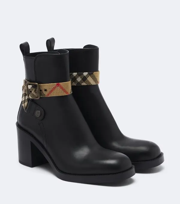 Burberry Huntley Leather Ankle Boots - Black