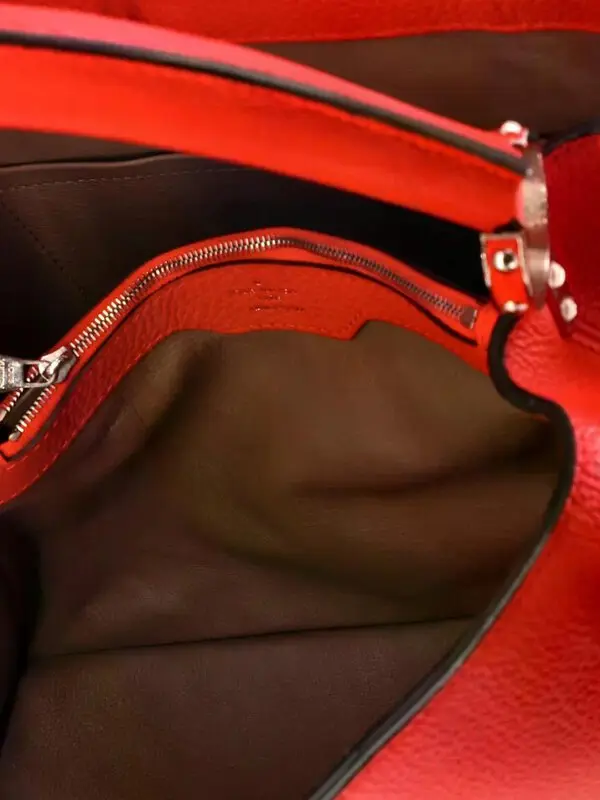 LOUIS VUITTON Capucines Bag Leather Gm Satchel - Red