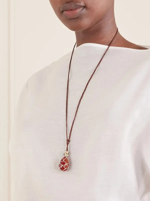 ROXANNE ASSOULIN Carnelian Pendant Necklace With Crocheted Netting - Red