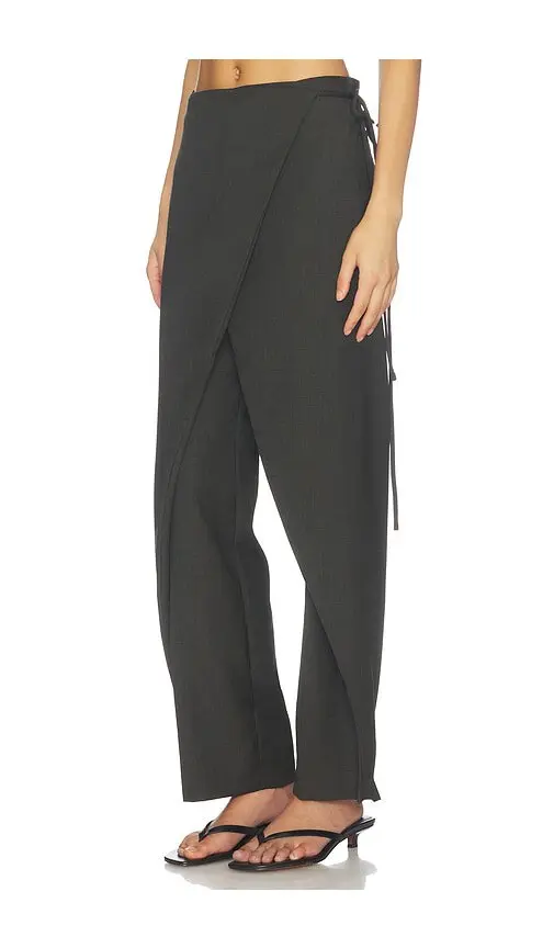 ST. AGNI Wrap Rouleau Pants In . Also