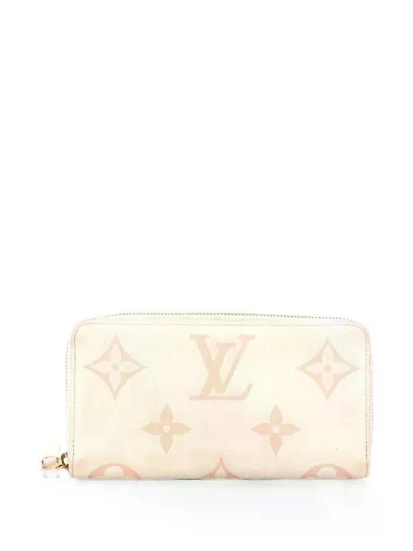 LOUIS VUITTON Zippy Wallet Bicolor Monogram Empreinte Giant Small Wallets - Neutrals