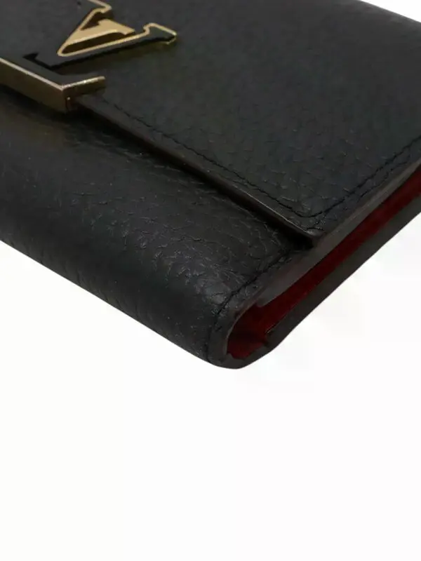 LOUIS VUITTON 2021-2026 Taurillon Capucines Compact Wallet Small Wallets - Black