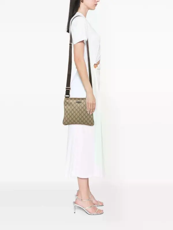 Gucci 2000-2015 Gg Supreme Crossbody Bag - Neutrals