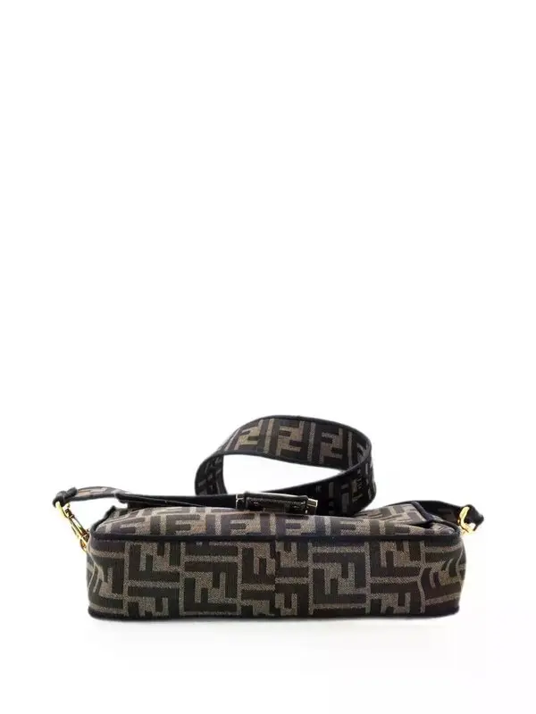 Fendi Baguette Nm Bag Zucca Canvas Medium Shoulder Bag - Brown