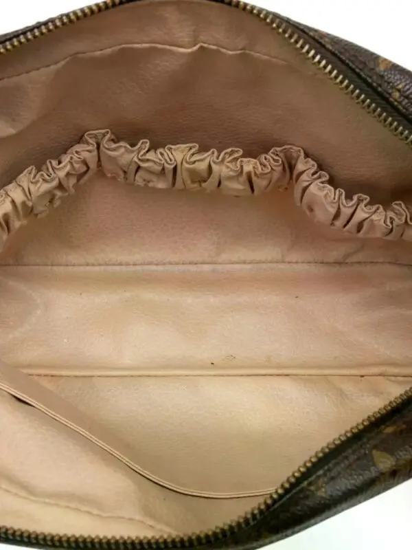 LOUIS VUITTON 1987 Monogram Trousse Toilette 23 Clutch Bag