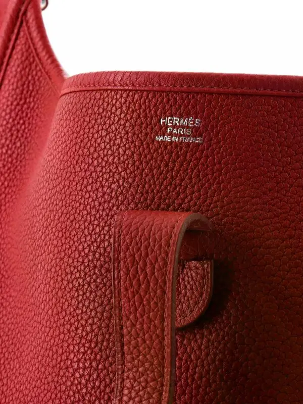 Hermès Evelyne Bag Gen Iii Clemence Gm Crossbody Bag - Red