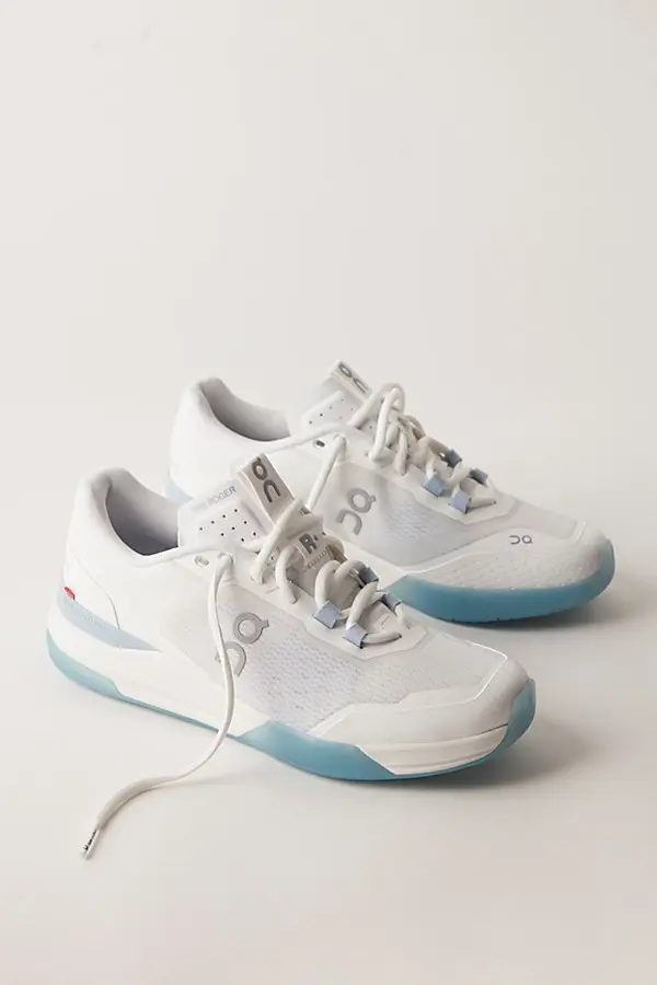 On Roger Advantage Pro Sneakers At