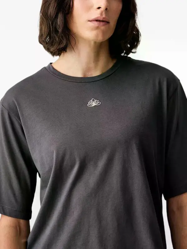 EA7 Emporio Armani Embroidered Logo T-shirt