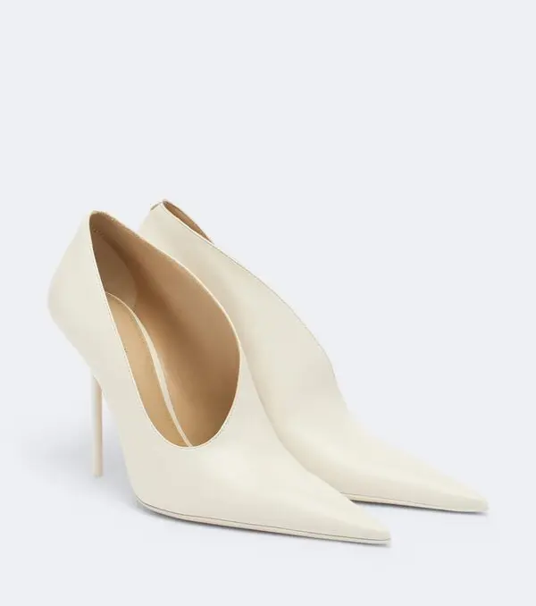 Victoria Beckham Sloane Leather Pumps - White