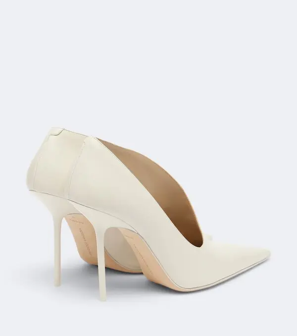 Victoria Beckham Sloane Leather Pumps - White