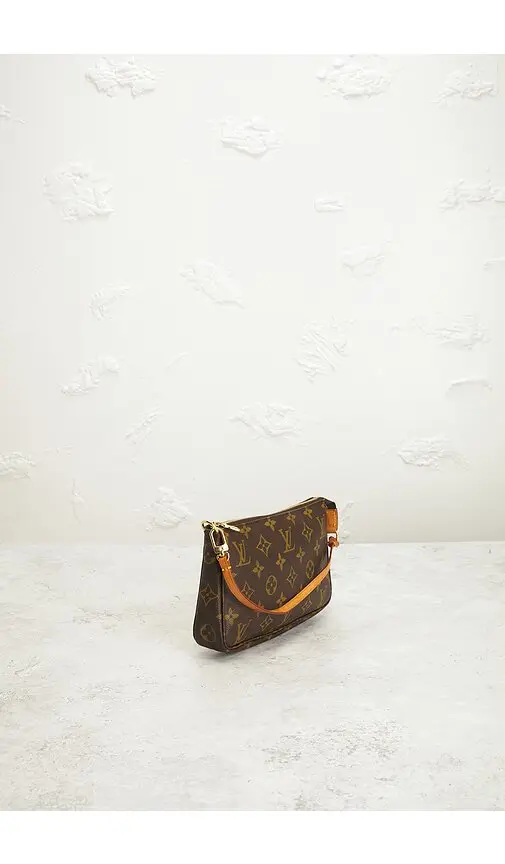 FWRD RENEW Louis Vuitton Monogram Pochette Accessoires Shoulder Bag