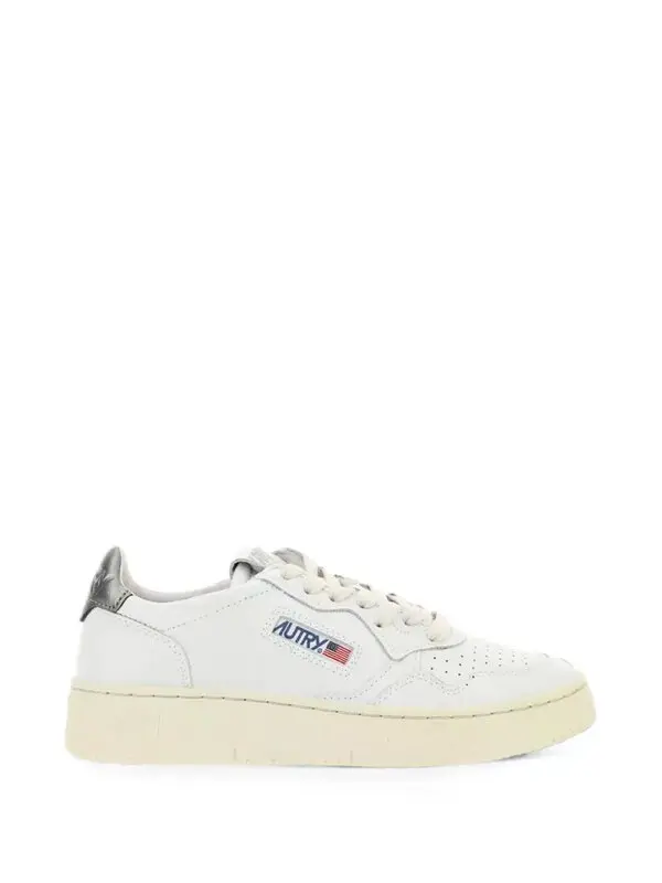 AUTRY Medalist Low Sneakers In And Silver Leather - White