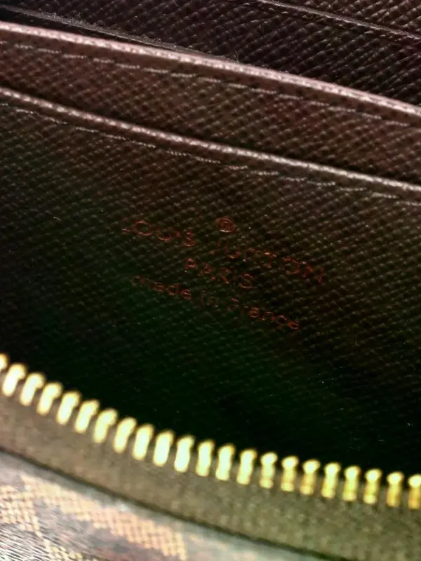 LOUIS VUITTON Zippy Coin Purse Damier Pouch