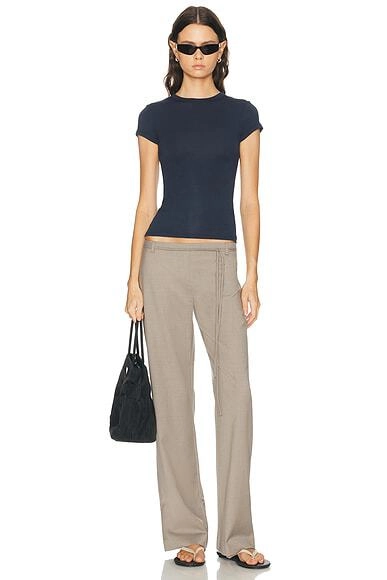 GRLFRND Crew Neck Slim Fit Tee