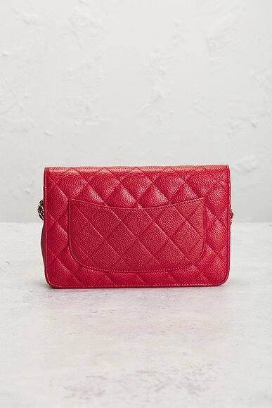 Chanel Caviar Classic Wallet On Chain