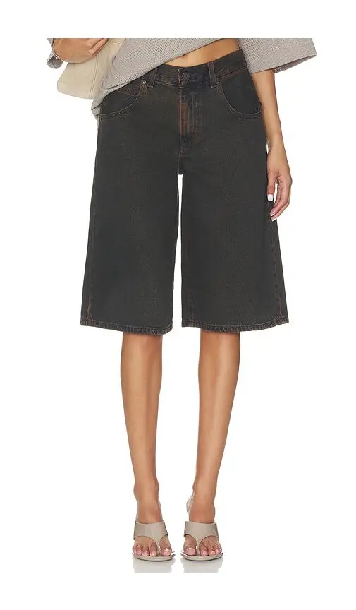 LEVI'S Super Baggy Jort In . Also - Brown