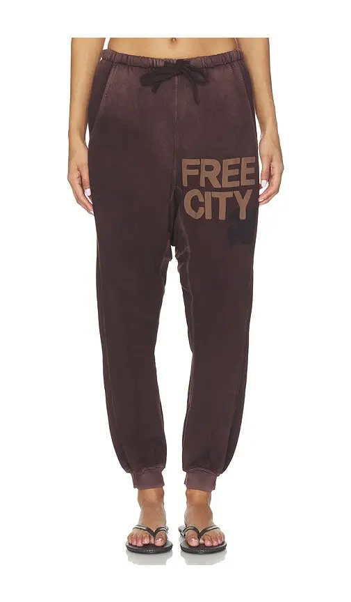 FREECITY Sunfades Pocket Sweatpant In . Also - Brown