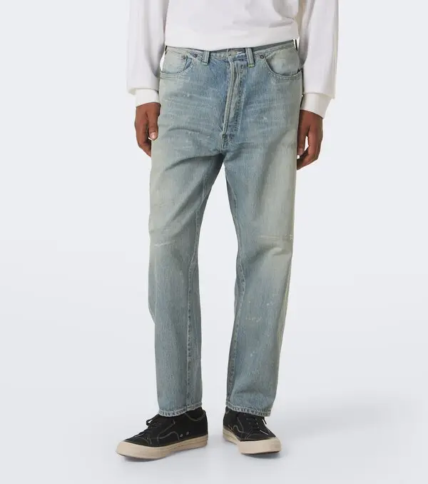 A.PRESSE No. 37 Distressed Straight Jeans