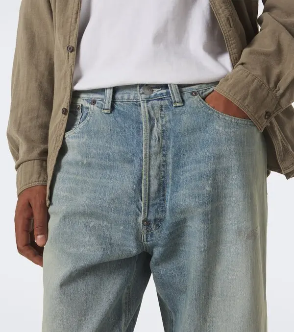 A.PRESSE No. 37 Distressed Straight Jeans