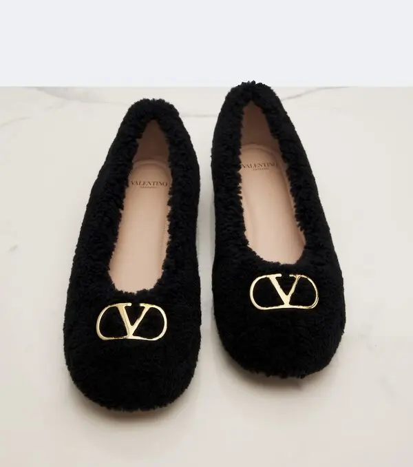 Valentino Garavani Vlogo Teddy Ballet Flats - Black