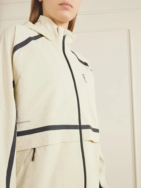 On Volt Cloqué Jacket