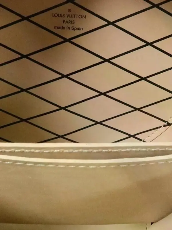 LOUIS VUITTON Monogram Mini Boite Chapeau Cross Body Bag