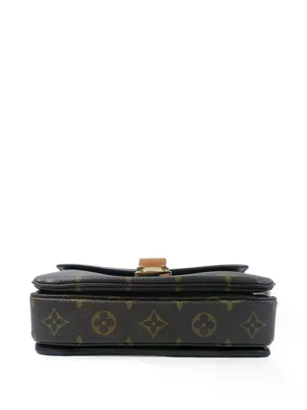LOUIS VUITTON Pochette Metis Monogram Shoulder Bag