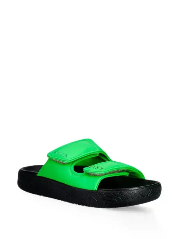VEJA Etna Bold Leather Absinthe