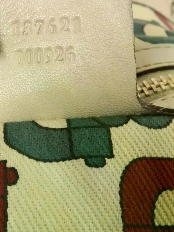 Gucci Pelham Shoulder Bag