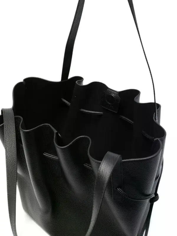 Yuzefi Scallop Leather Tote Bag - Black