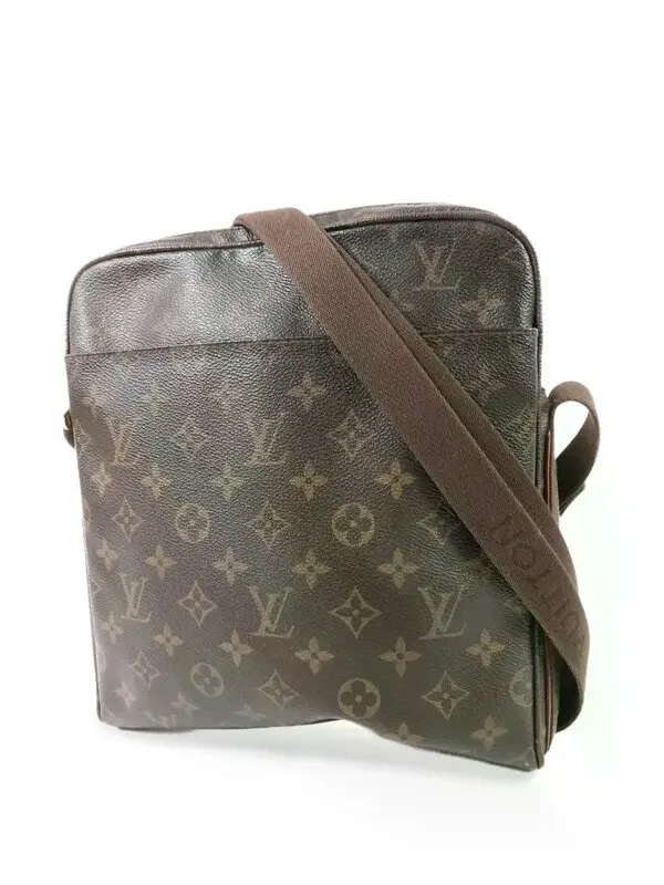 LOUIS VUITTON Trotteur Beaubourg Monogram Shoulder Bag - Brown