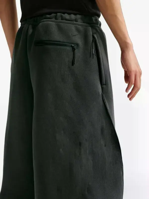 Nike Tech Fleece Oversized Shorts