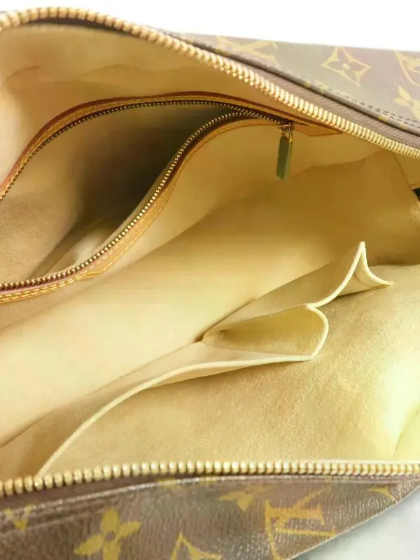 LOUIS VUITTON Gm Cite Shoulder Bag