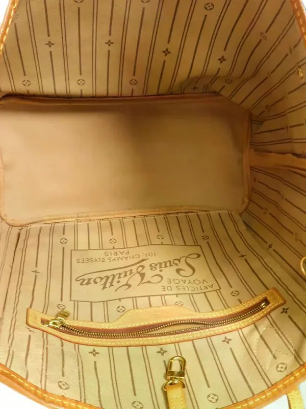 LOUIS VUITTON Mm Neverfull Monogram Tote Bag - Brown