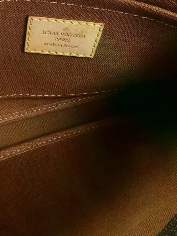 LOUIS VUITTON Multi Pochette Accessoires Monogram Shoulder Bag