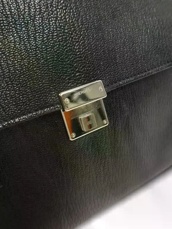 Hermès Clic 16 Shoulder Bag - Black