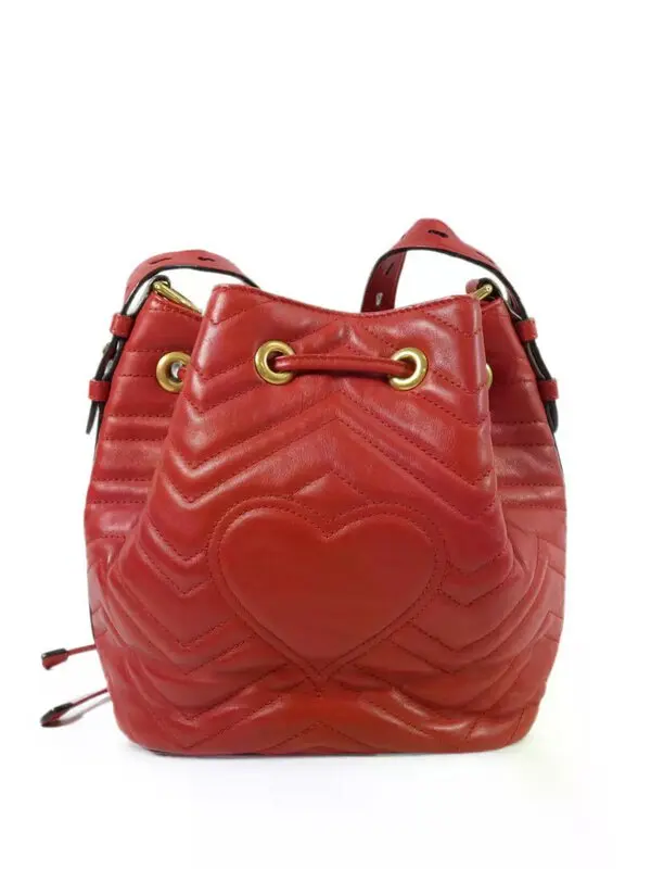 Gucci Gg Logo-plaque Quilted Bucket Bag - Red